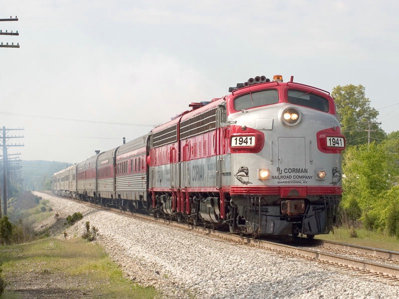 RJC 1941 leads the annual Derby Train north toward Louisville. CSX's Main Line Sub. MP 13.